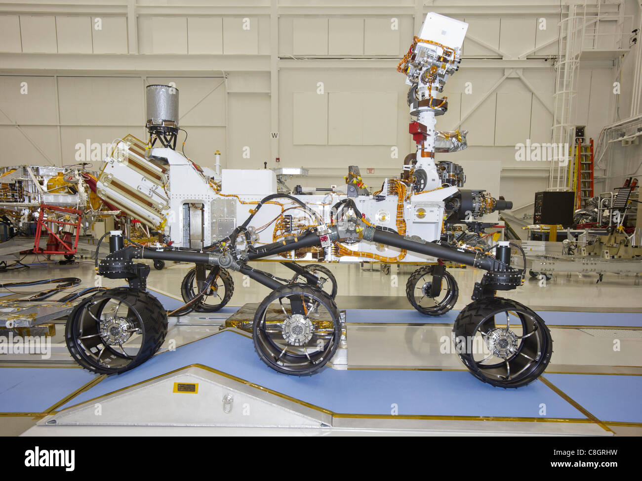 This 3D image shows the Mars Rover Curiosity in preparation for its ...