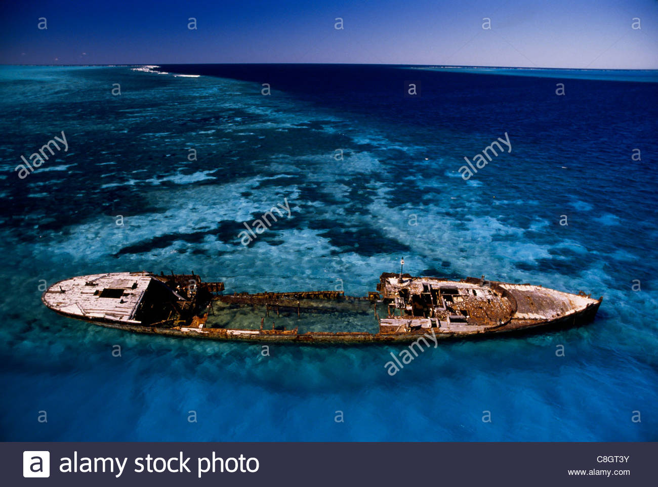 Sunken Ship Stock Photos & Sunken Ship Stock Images - Alamy