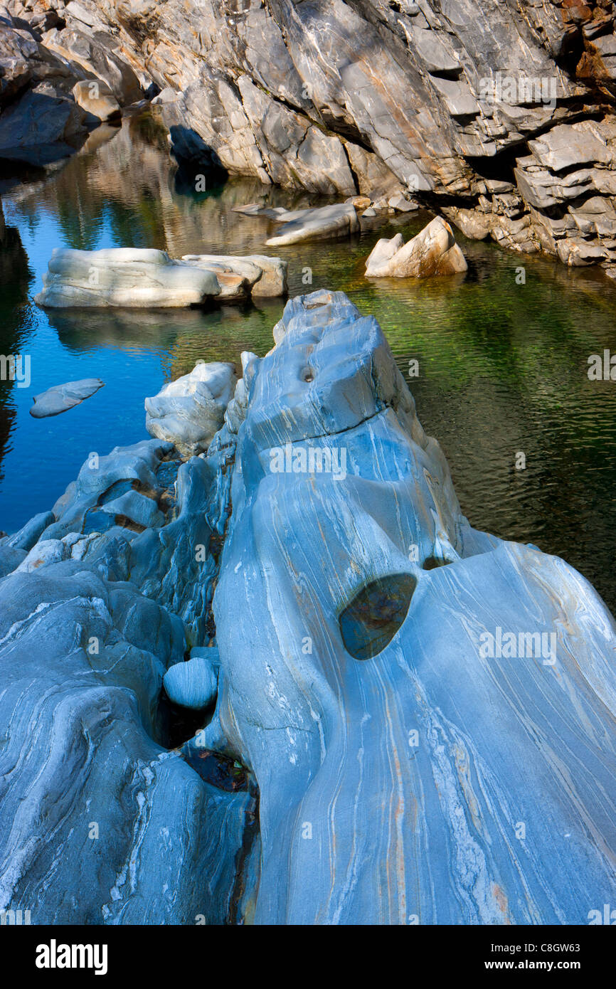 Ponte Brolla Cliff High Resolution Stock Photography and Images - Alamy