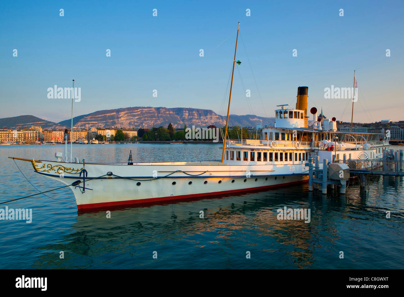 Genevan lake hi-res stock photography and images - Alamy