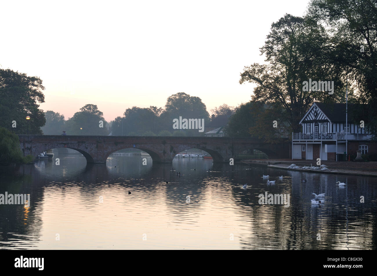 Stratford upon avon river bridge hi-res stock photography and images ...