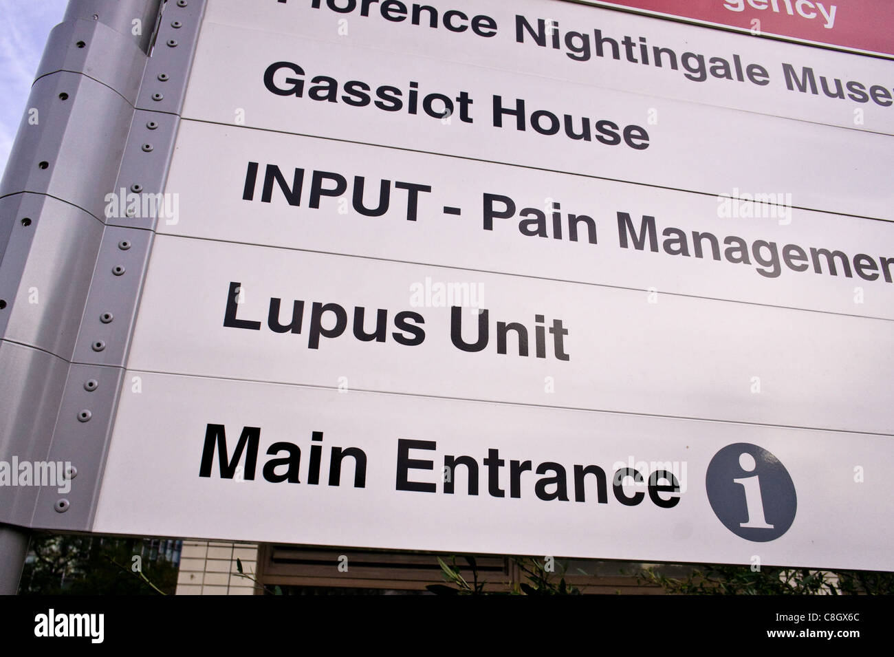 St Thomas Hospital London sign Stock Photo - Alamy