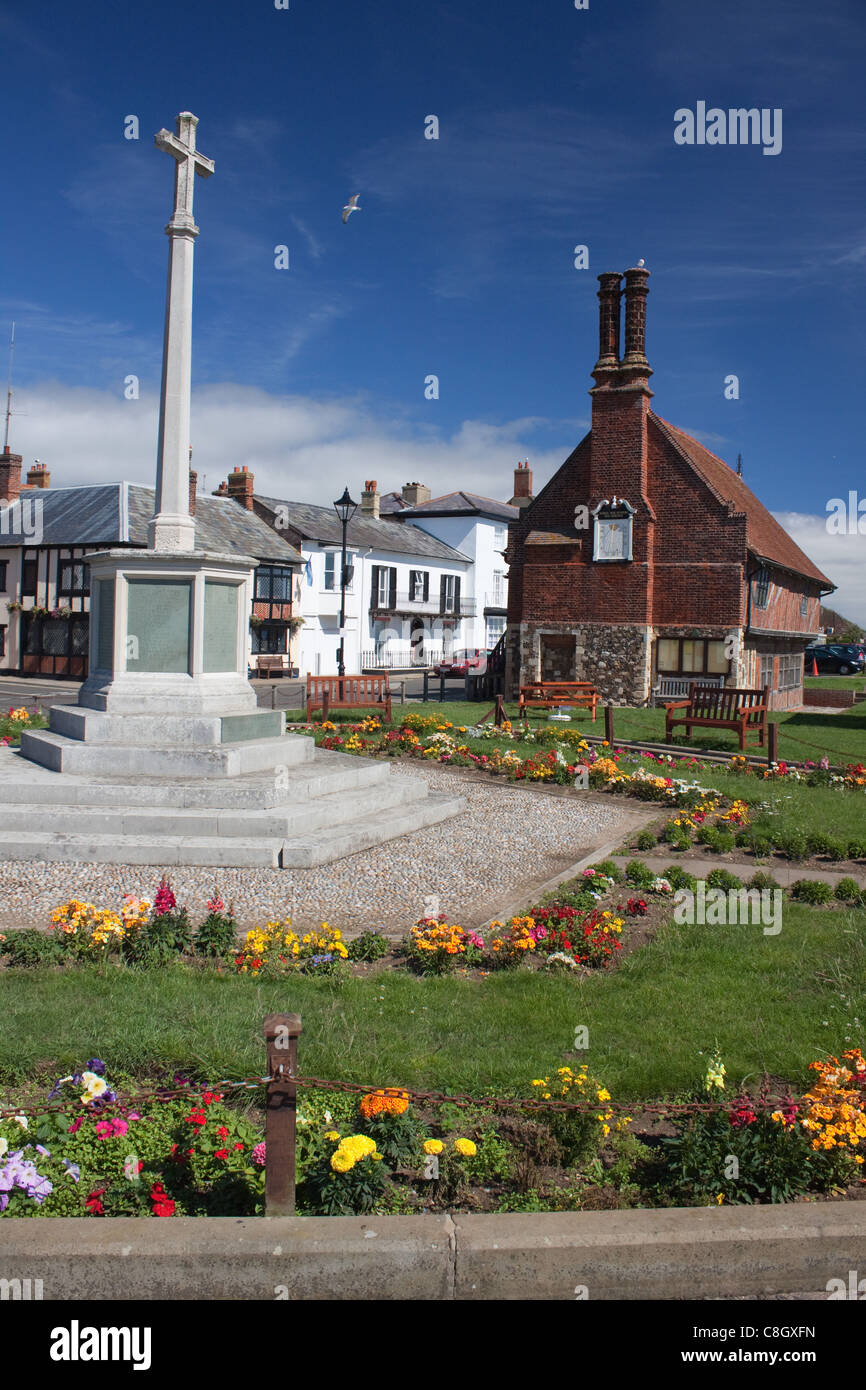 The Moot Hall Museum at the Market Cross in Aldeburgh, Suffolk Stock ...