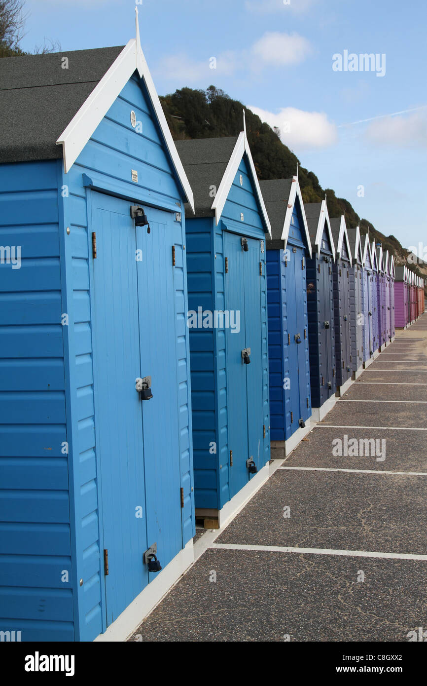 Colourful beachhuts on bournemouth beach hi-res stock photography and ...