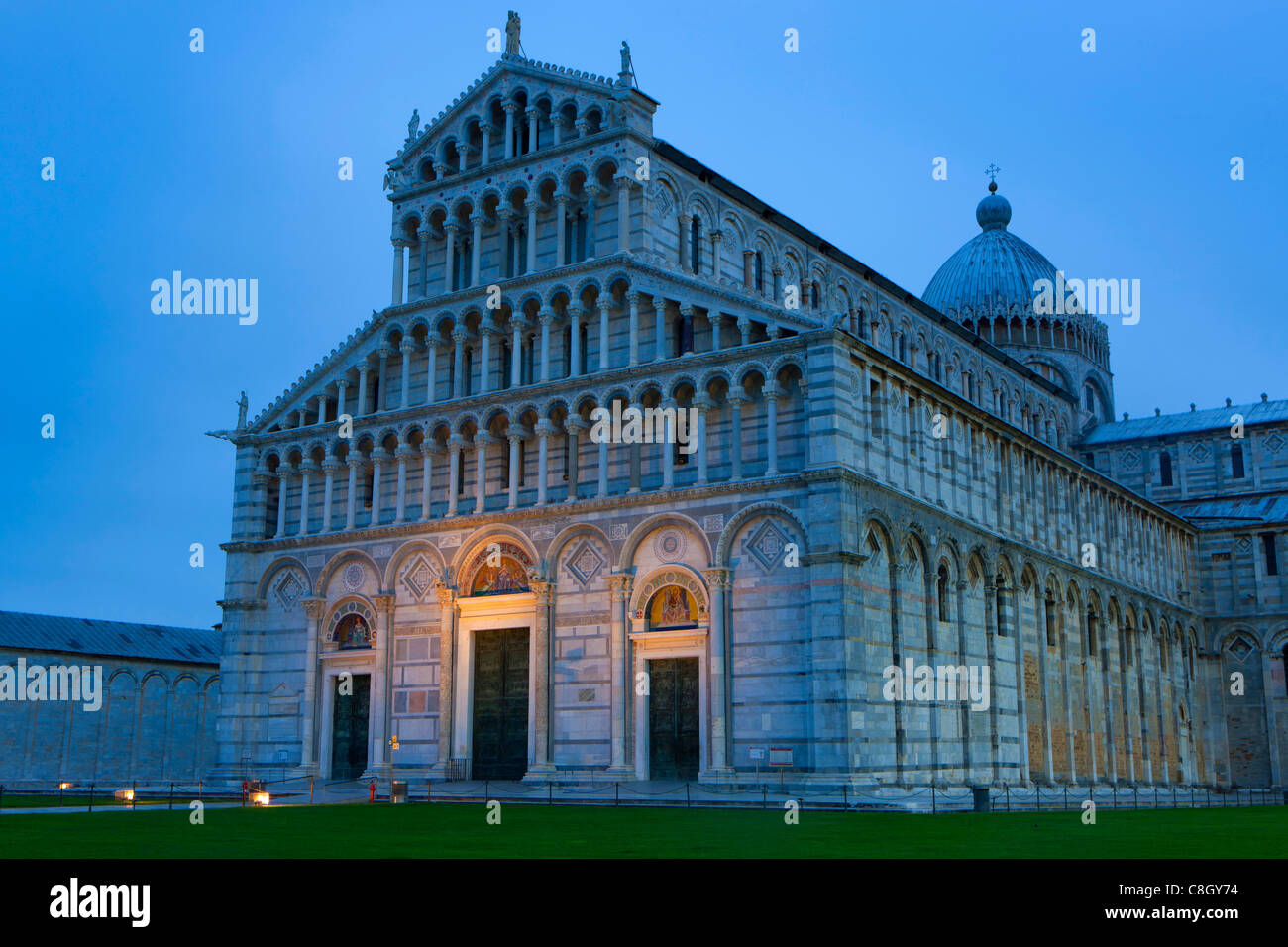 Pisa cathedral hi-res stock photography and images - Alamy