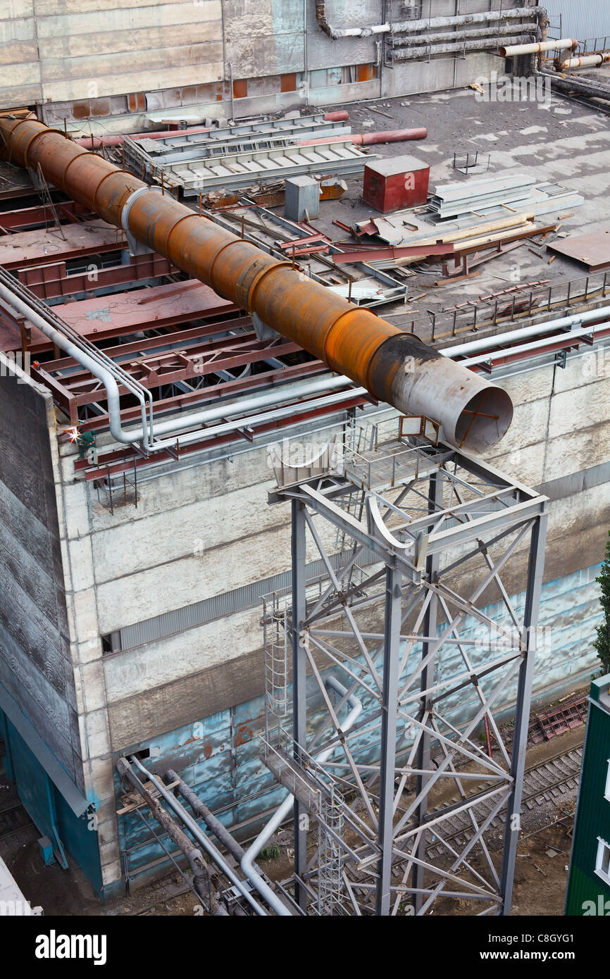 Chemical plant pipe rack hi-res stock photography and images - Alamy