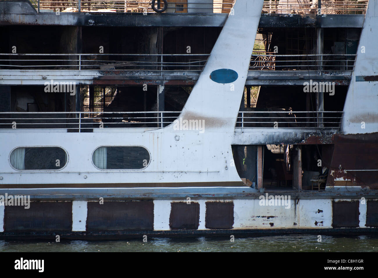 Burnt out boat hi-res stock photography and images - Alamy