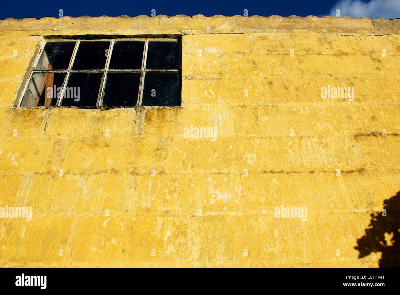 OLD YELLOW WALL Stock Photo - Alamy