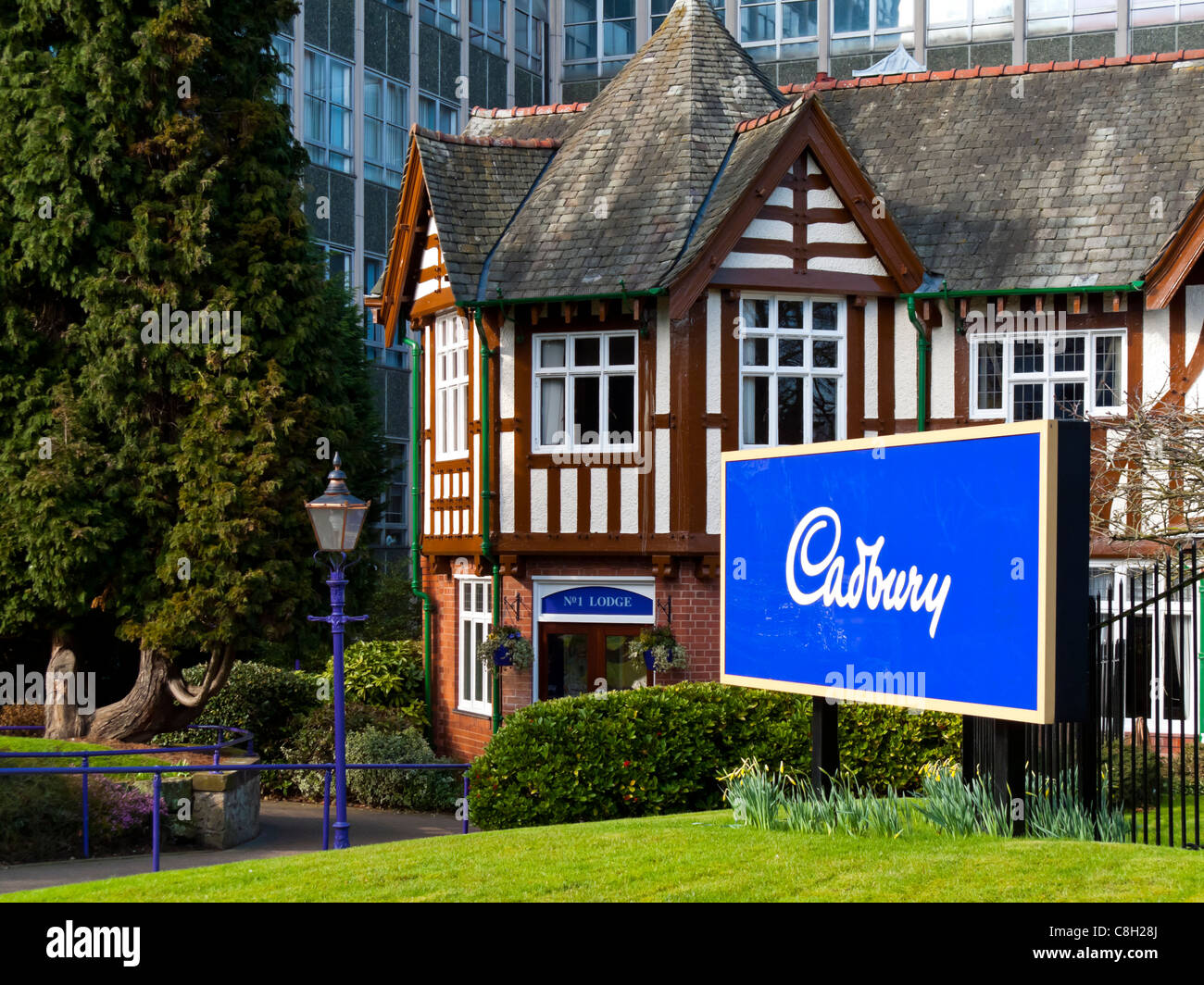 Cadbury factory bournville hi-res stock photography and images - Alamy