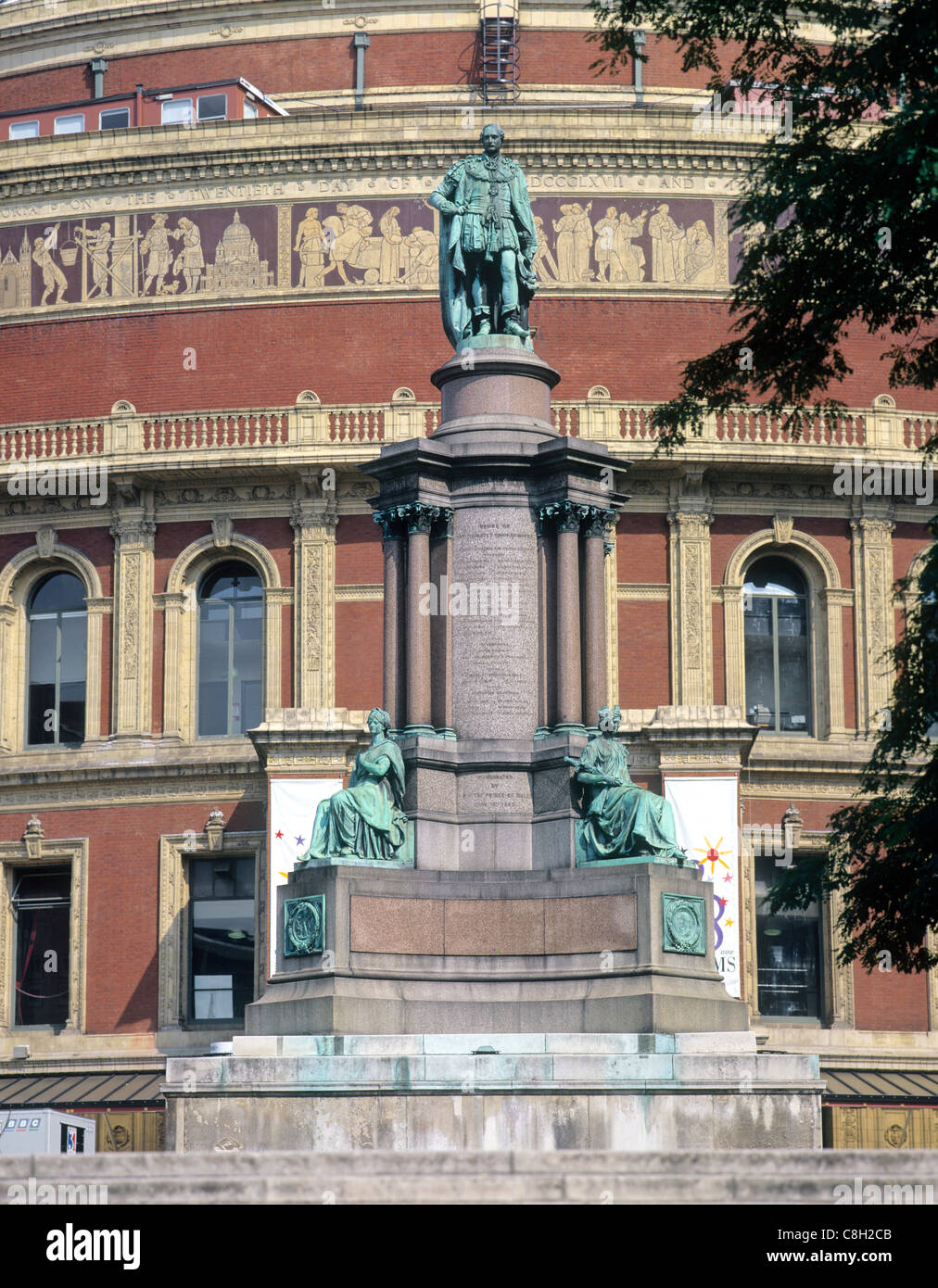 Statue of albert hi-res stock photography and images - Alamy