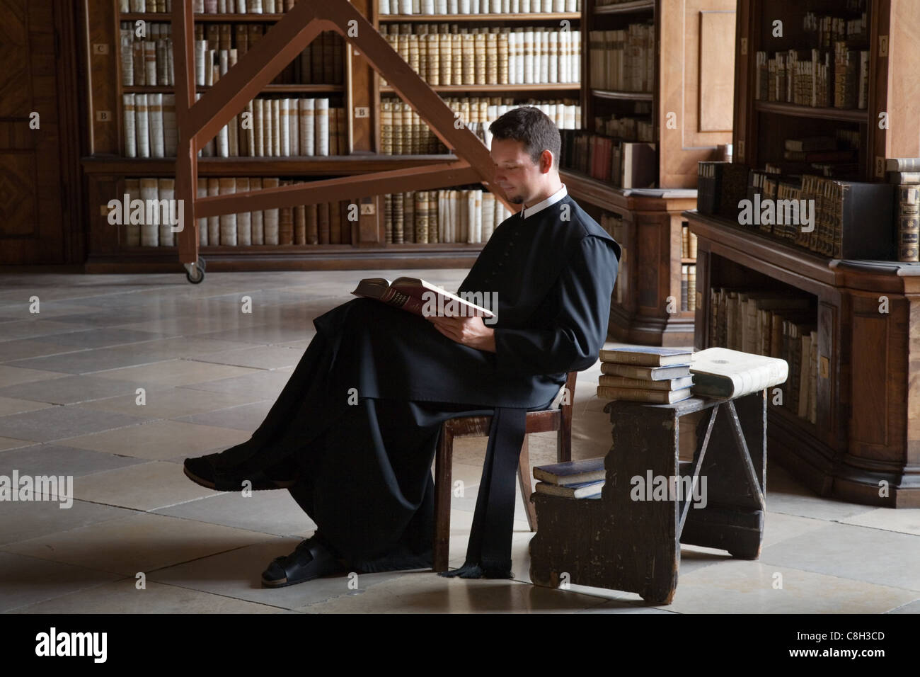 Monk abbey hi-res stock photography and images - Alamy