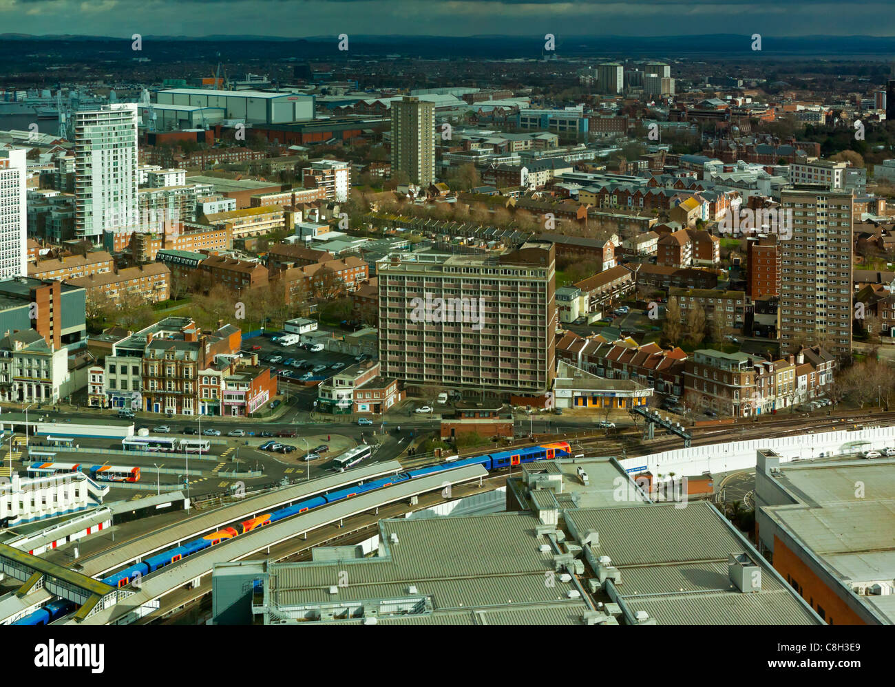 Tower block portsmouth england hi-res stock photography and images - Alamy