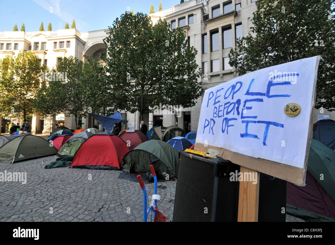 Occupy London Stock Exchange October 2011 anti capitalist protest ...