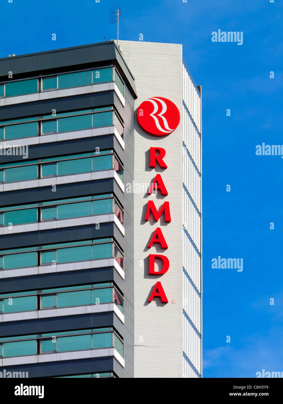 Ramada Hotel Logo Foto's En Beoordelingen Van Het Restaurant Bij