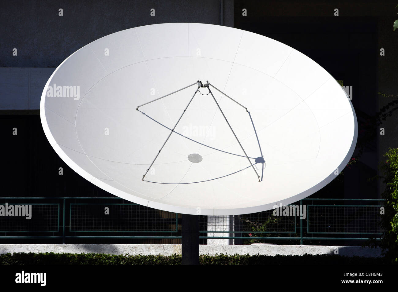 Big satellite hi-res stock photography and images - Alamy