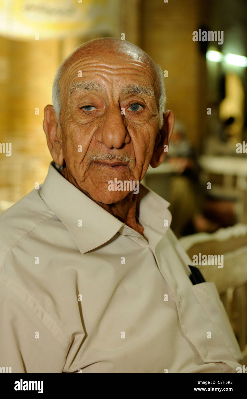 Iraqi man hi-res stock photography and images - Alamy