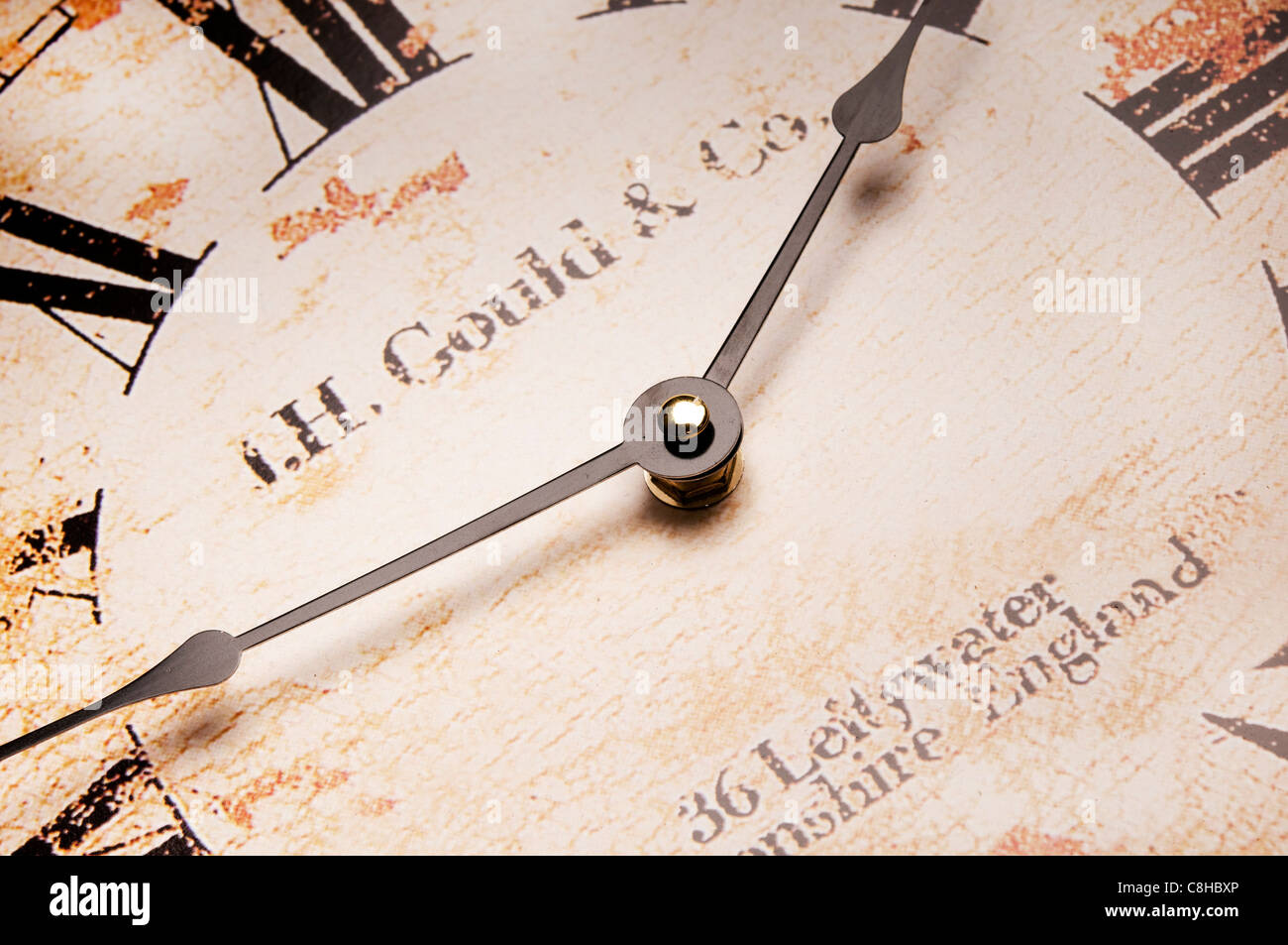 Retro wall clock hi-res stock photography and images - Alamy