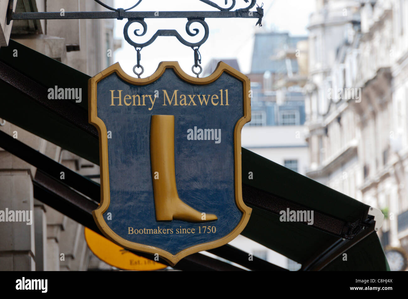 Sign for Henry Maxwell Bootmakers Stock Photo - Alamy