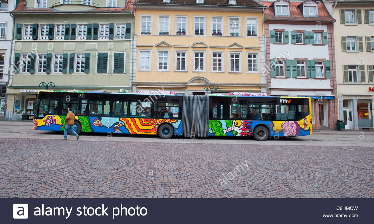 Painted Buses High Resolution Stock Photography and Images - Alamy
