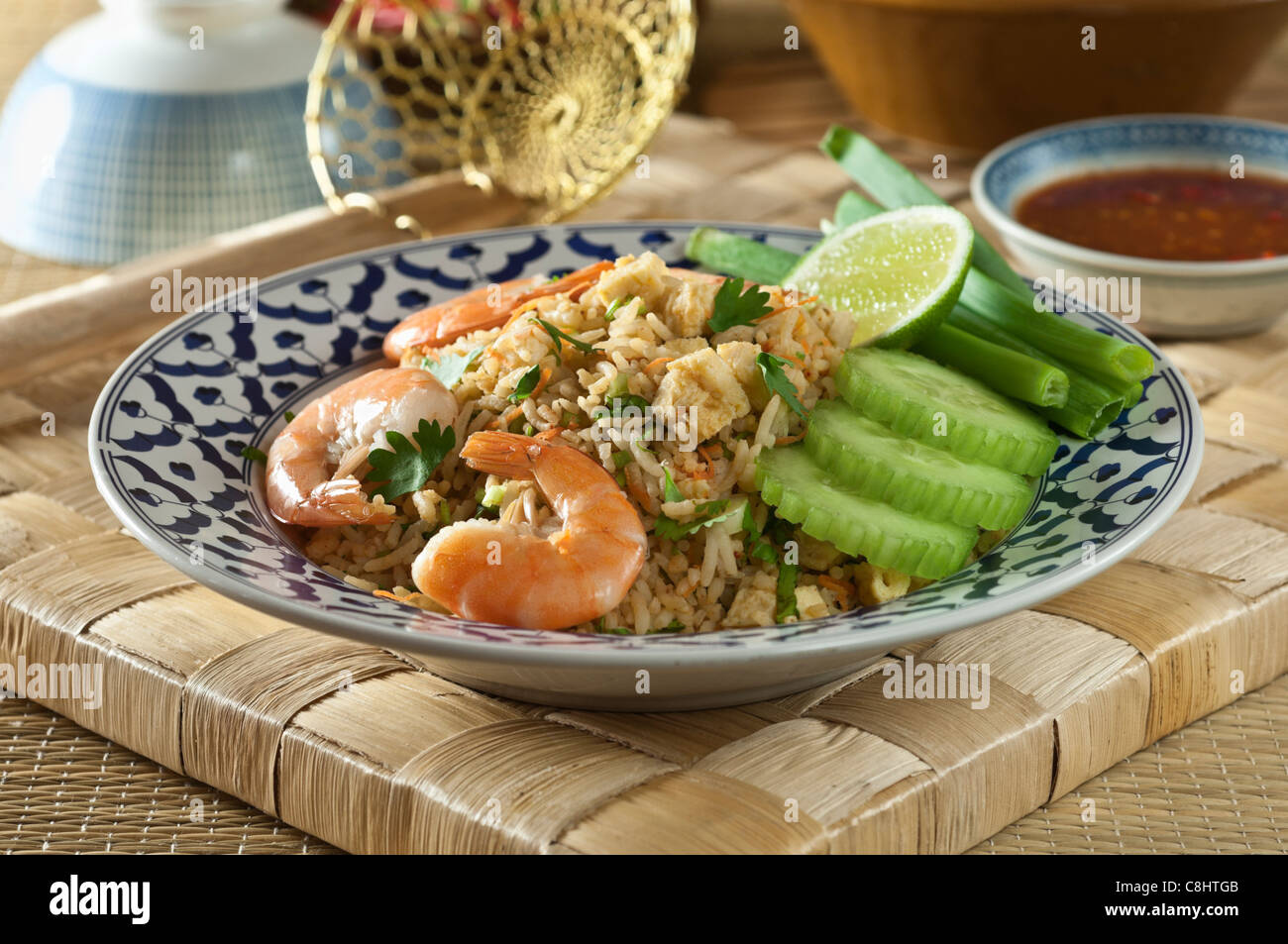 Thai shrimp fried rice Khao pad goong Stock Photo - Alamy