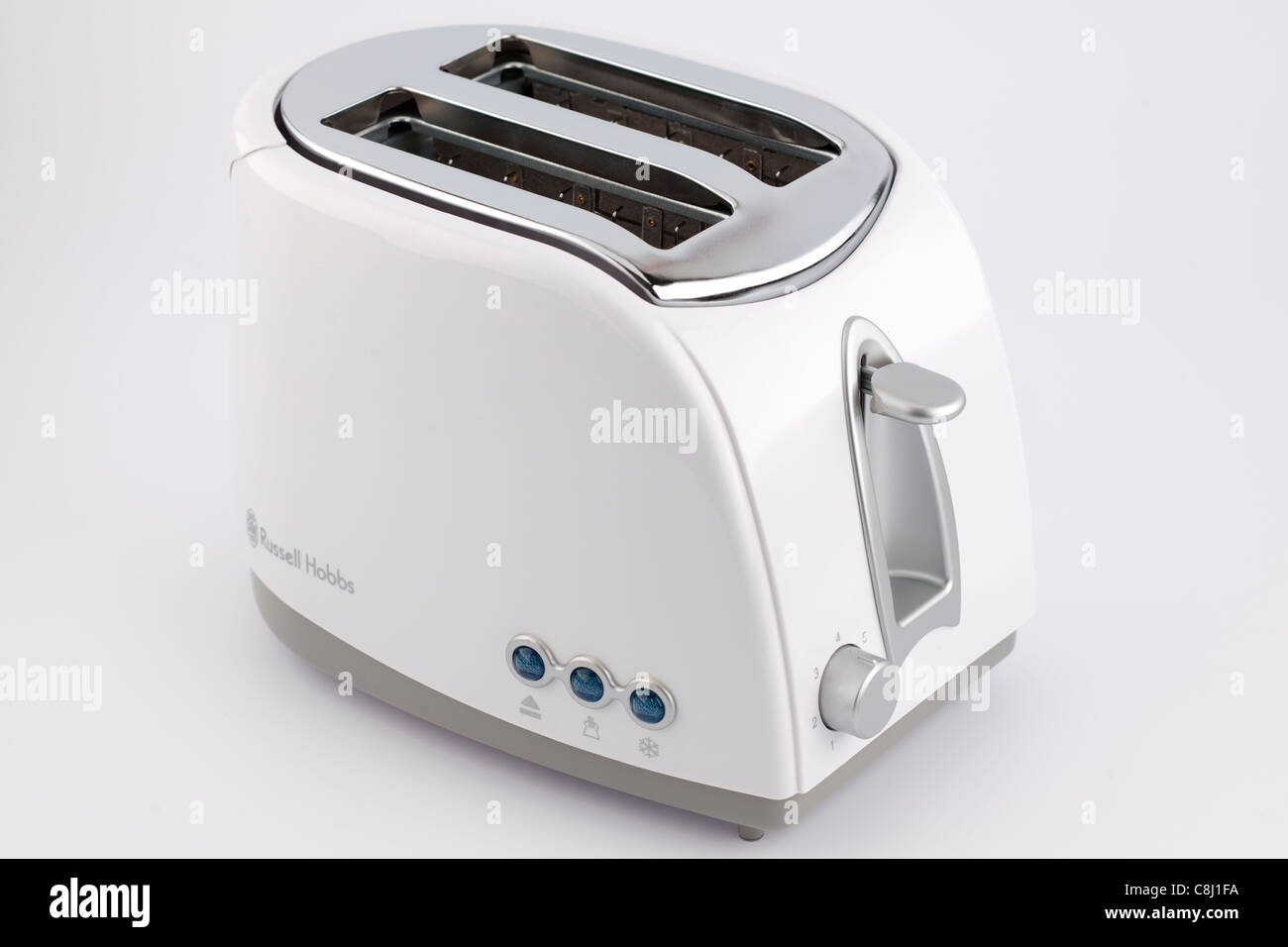 Russell Hobs white two slice electric toaster Stock Photo - Alamy