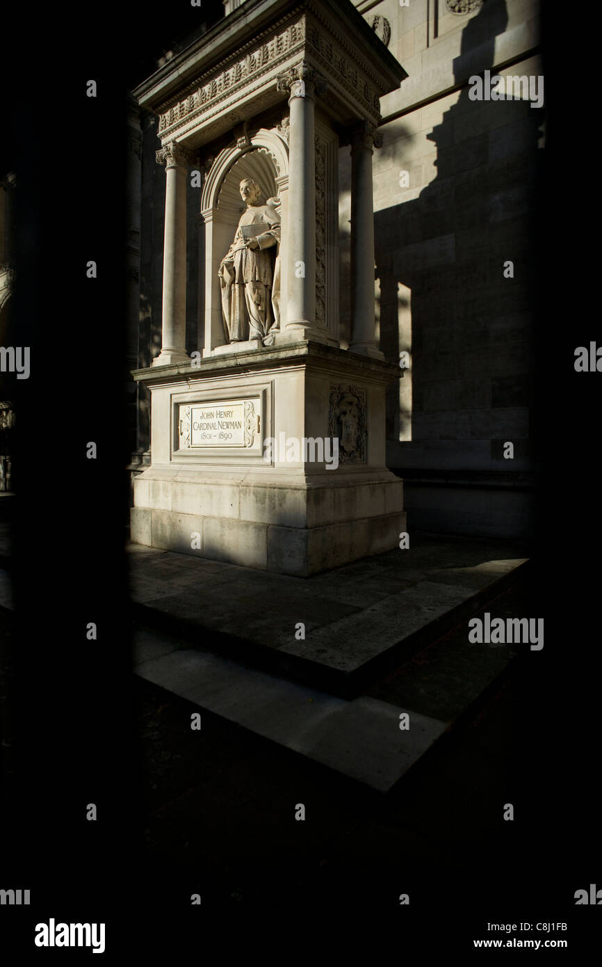 Statue of Cardinal Newman Stock Photo - Alamy