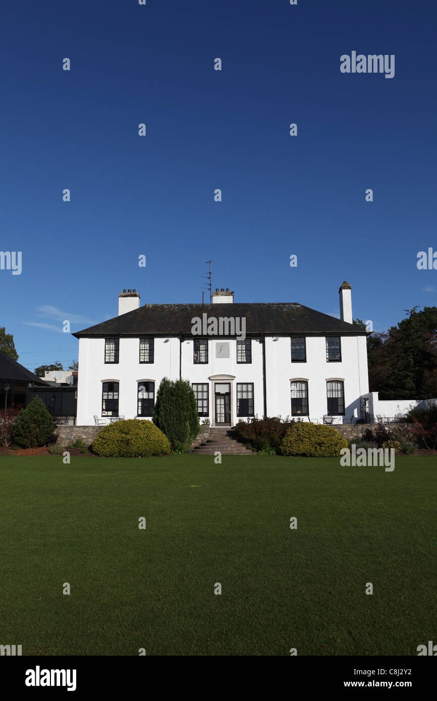 Country club hi-res stock photography and images - Alamy