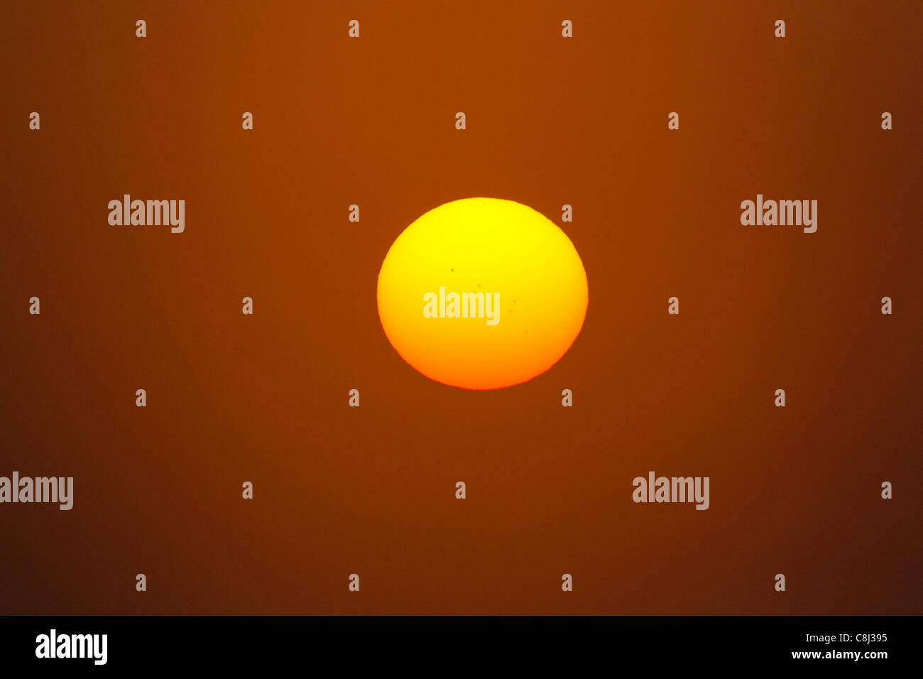 Early morning sun, showing sunspots, Kent, UK Stock Photo - Alamy