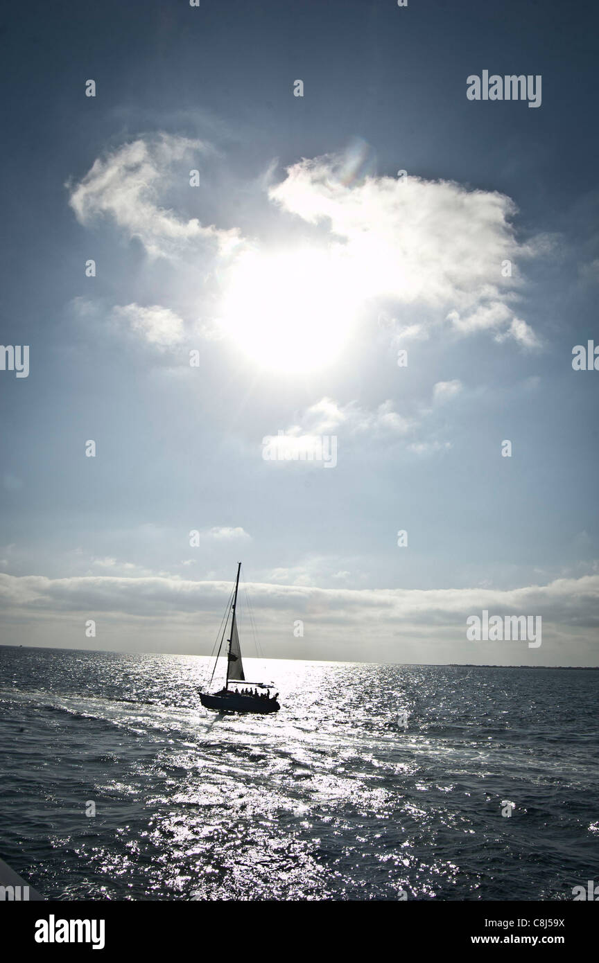 Blue ocean sea sky sailing hi-res stock photography and images - Alamy