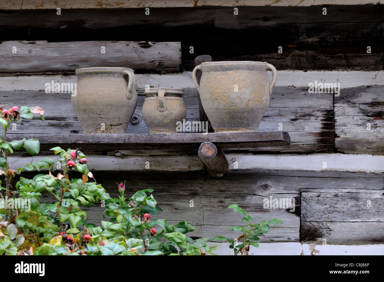 Clay pots construction hi-res stock photography and images - Alamy