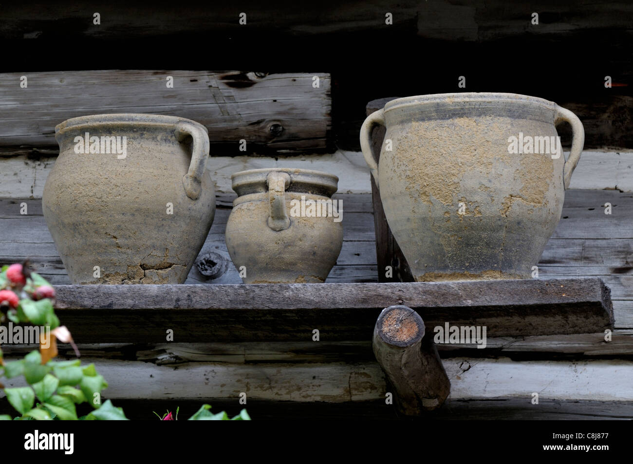 Clay pots construction hi-res stock photography and images - Alamy
