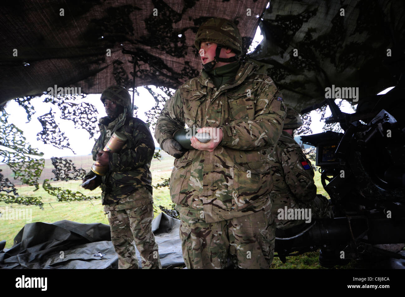 L118 light gun 105mm bean fired by 4 regiment RA in Wales Stock Photo ...