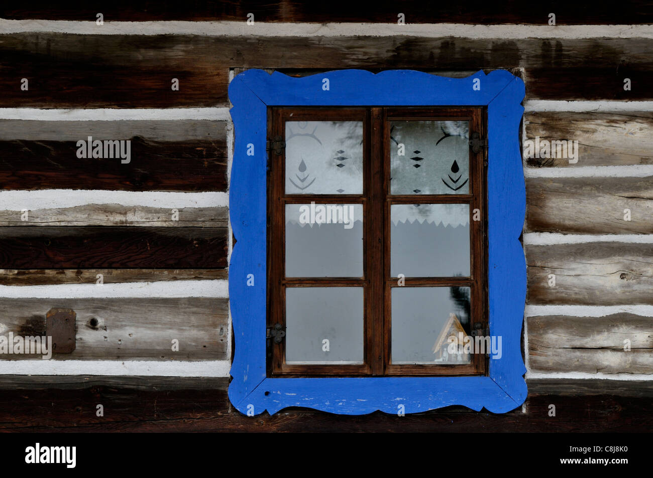 Windows in old wooden farming houses Stock Photo - Alamy