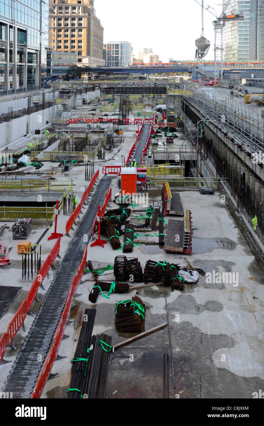 Canary wharf under construction hi-res stock photography and images - Alamy