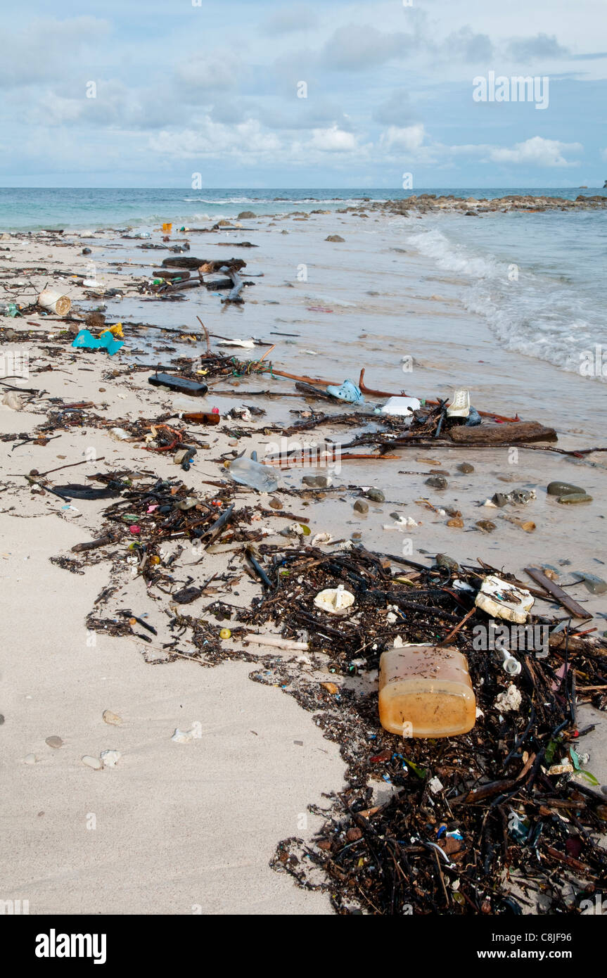 Pacific Ocean Plastic Pollution High Resolution Stock Photography and ...