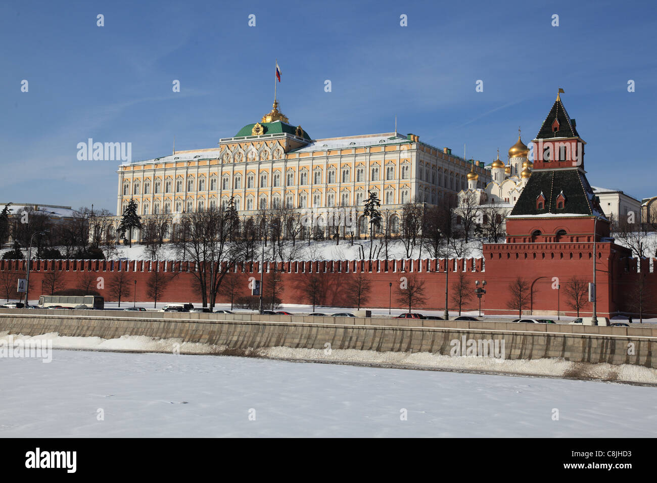 Moscow, Russian Federation. View of Kremlin and Grand Kremlin Palace ...