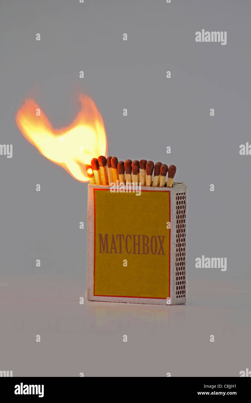 Box of matches Stock Photo - Alamy
