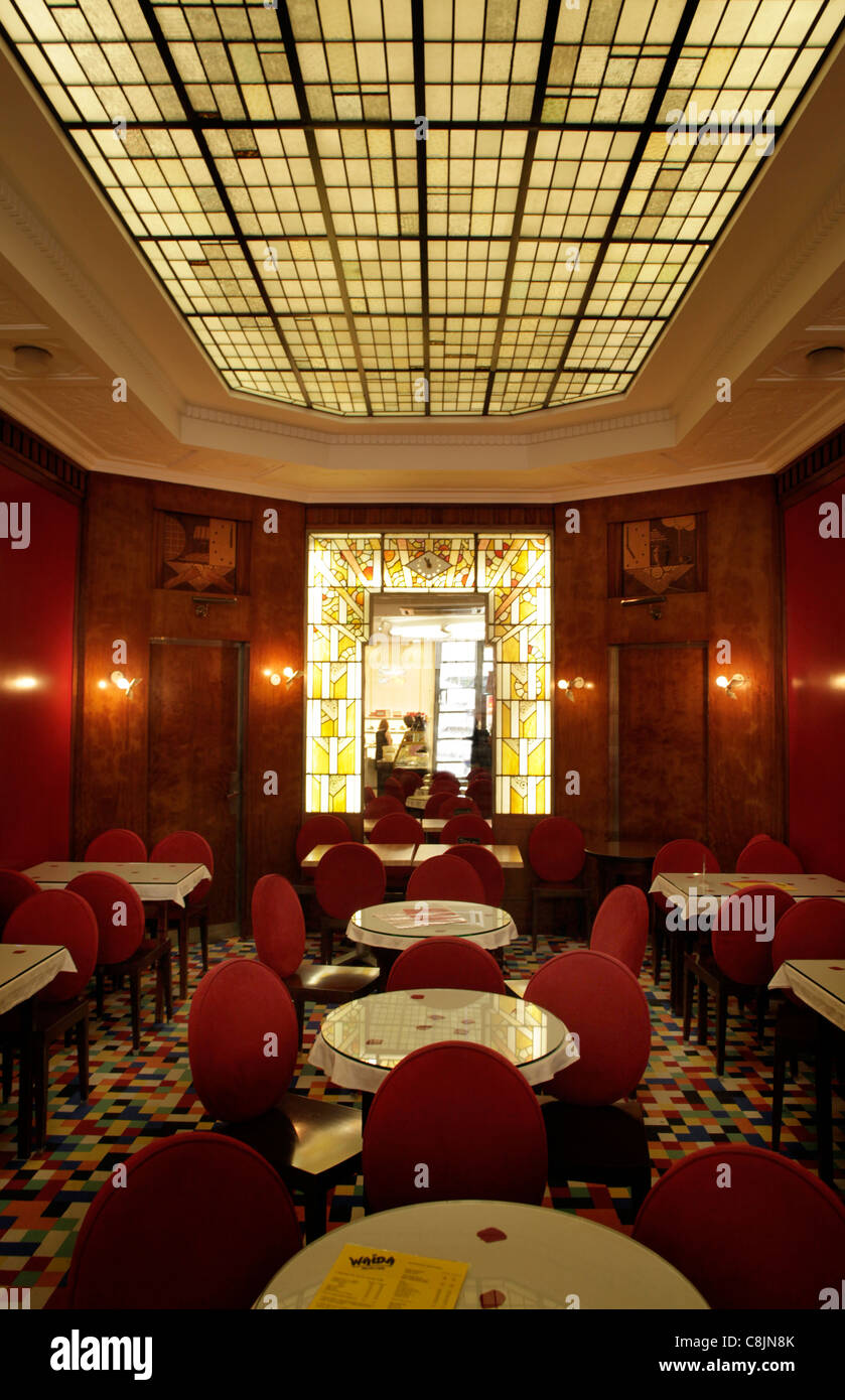 Le Grand Cafe a famous art deco cafe in Reims France Stock Photo - Alamy