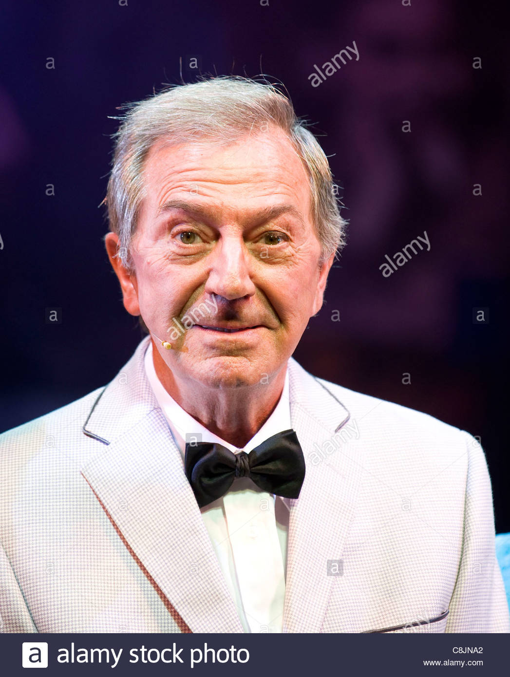 Des O'connor High Resolution Stock Photography and Images - Alamy