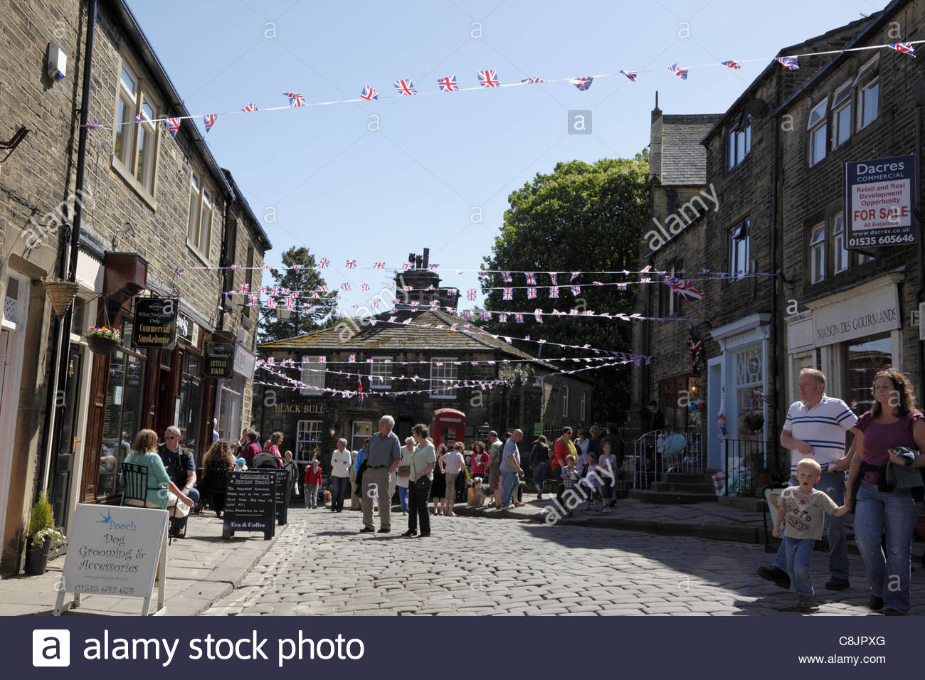 Main Street Haworth Stock Photos & Main Street Haworth Stock Images - Alamy