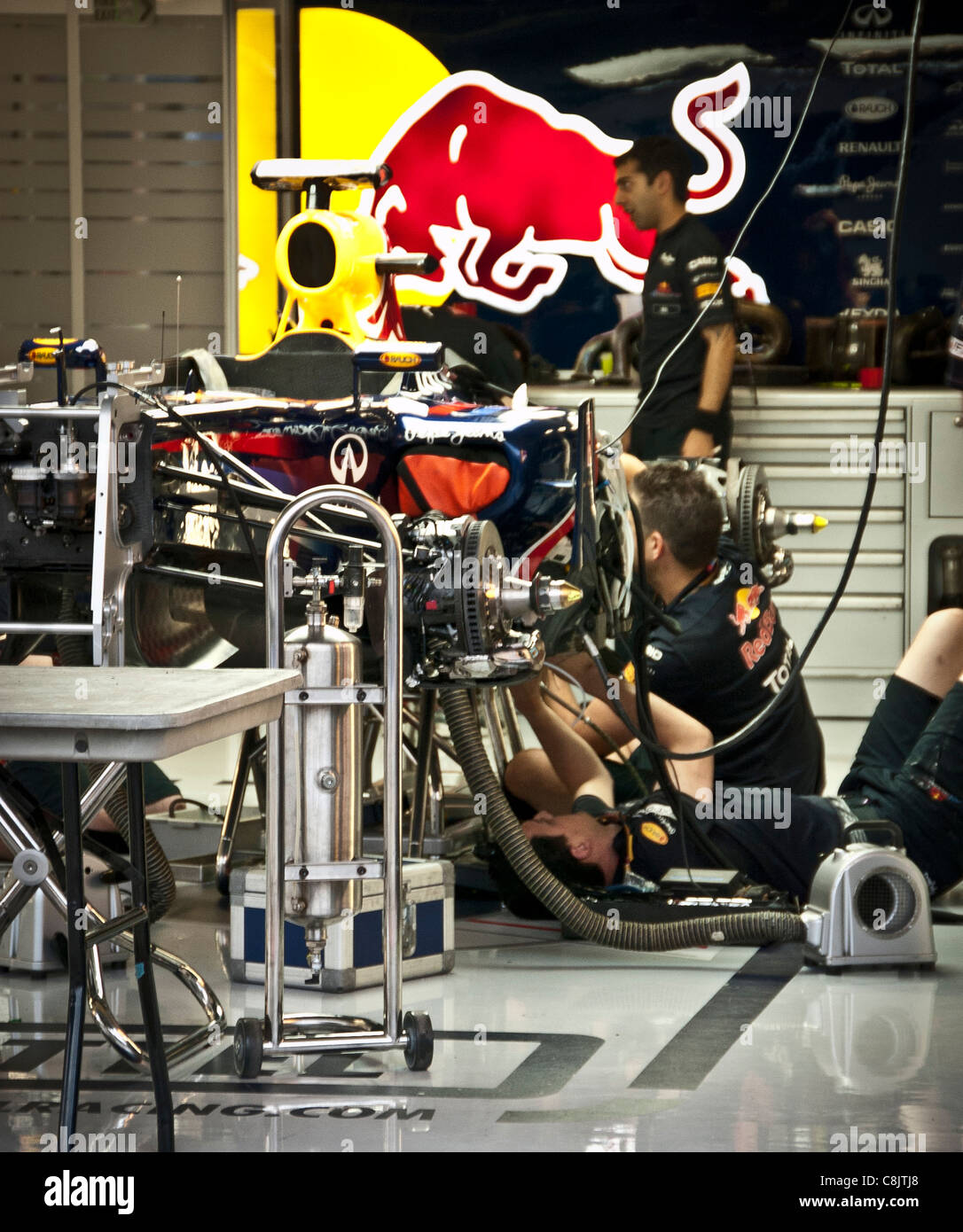 Formula 1 mechanics hi-res stock photography and images - Alamy