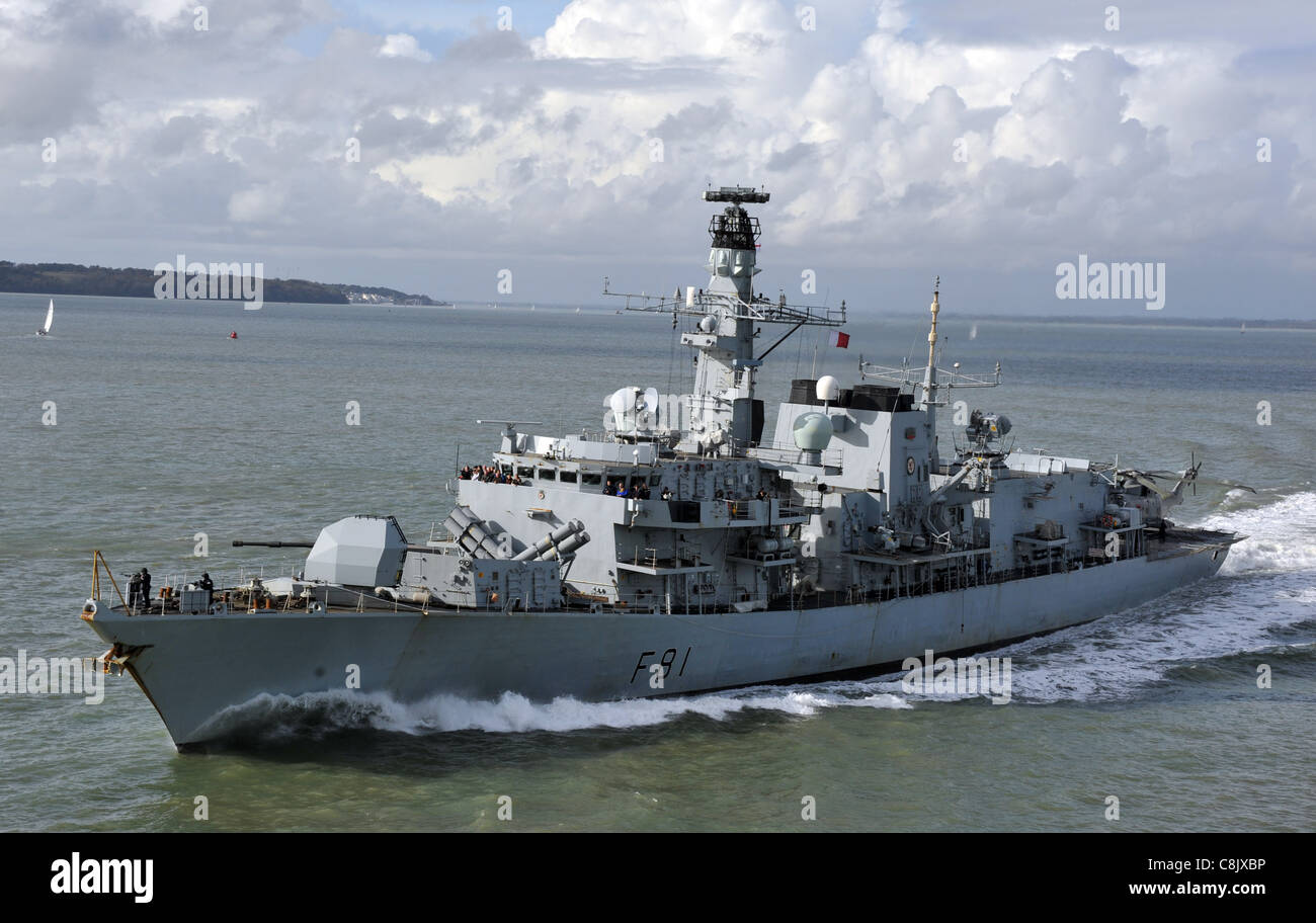HMS Sutherland (F81) of the British Royal Navy Stock Photo - Alamy