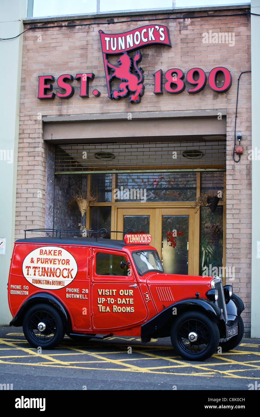 Tunnocks bakery hi-res stock photography and images - Alamy