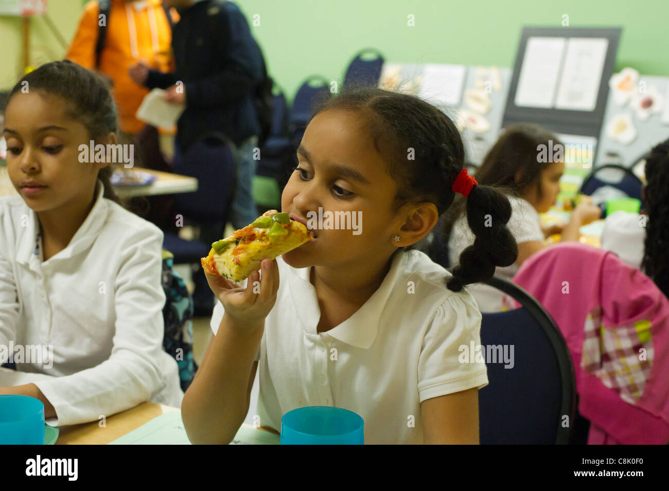 Children cook classroom hi-res stock photography and images - Alamy