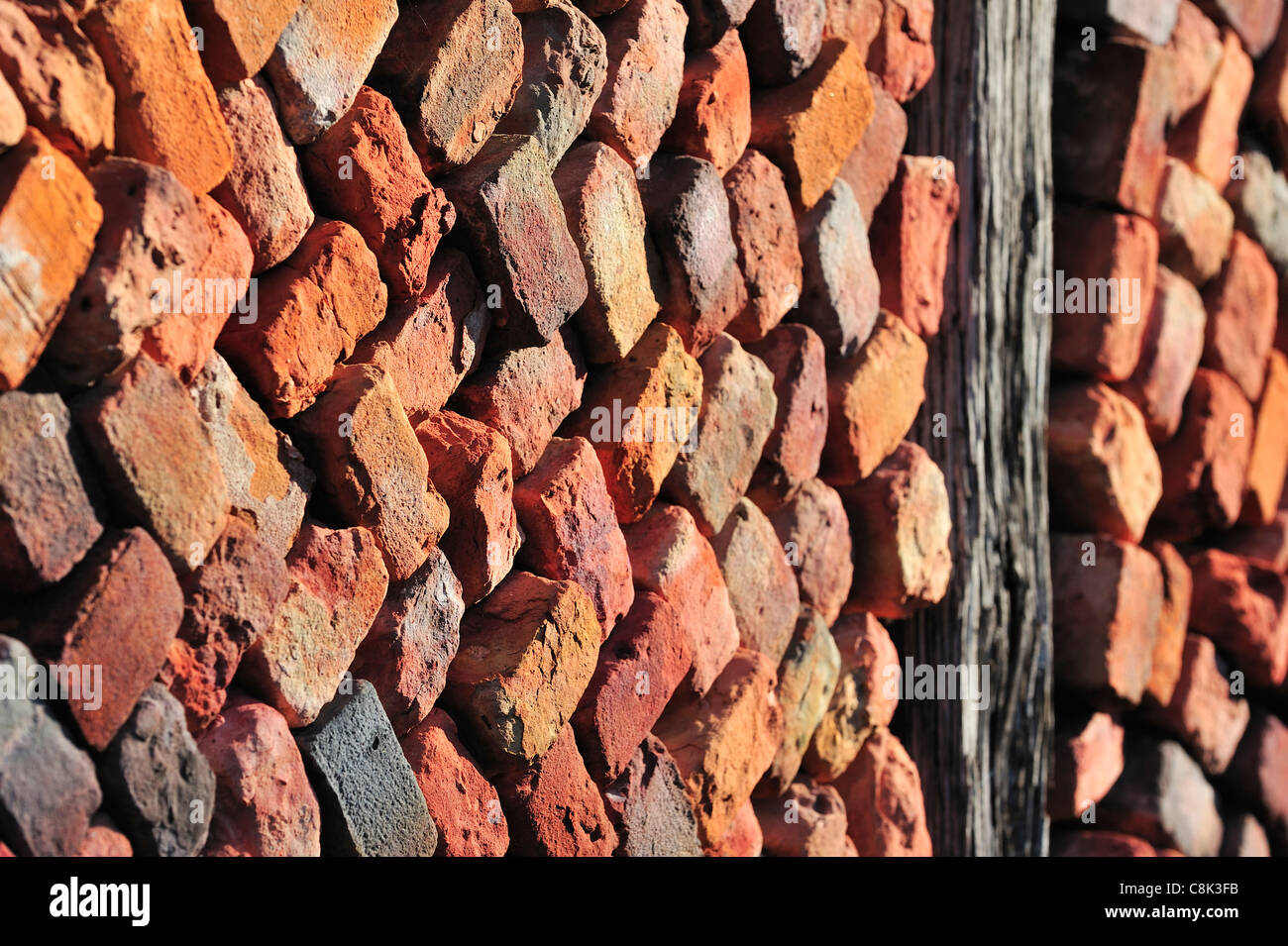 Red bricks hi-res stock photography and images - Alamy