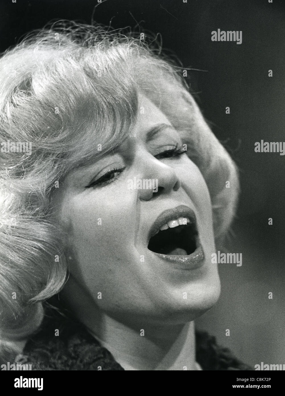 KATHY KIRBY (1938-2011) English pop singer on Ready,Steady,Go in ...