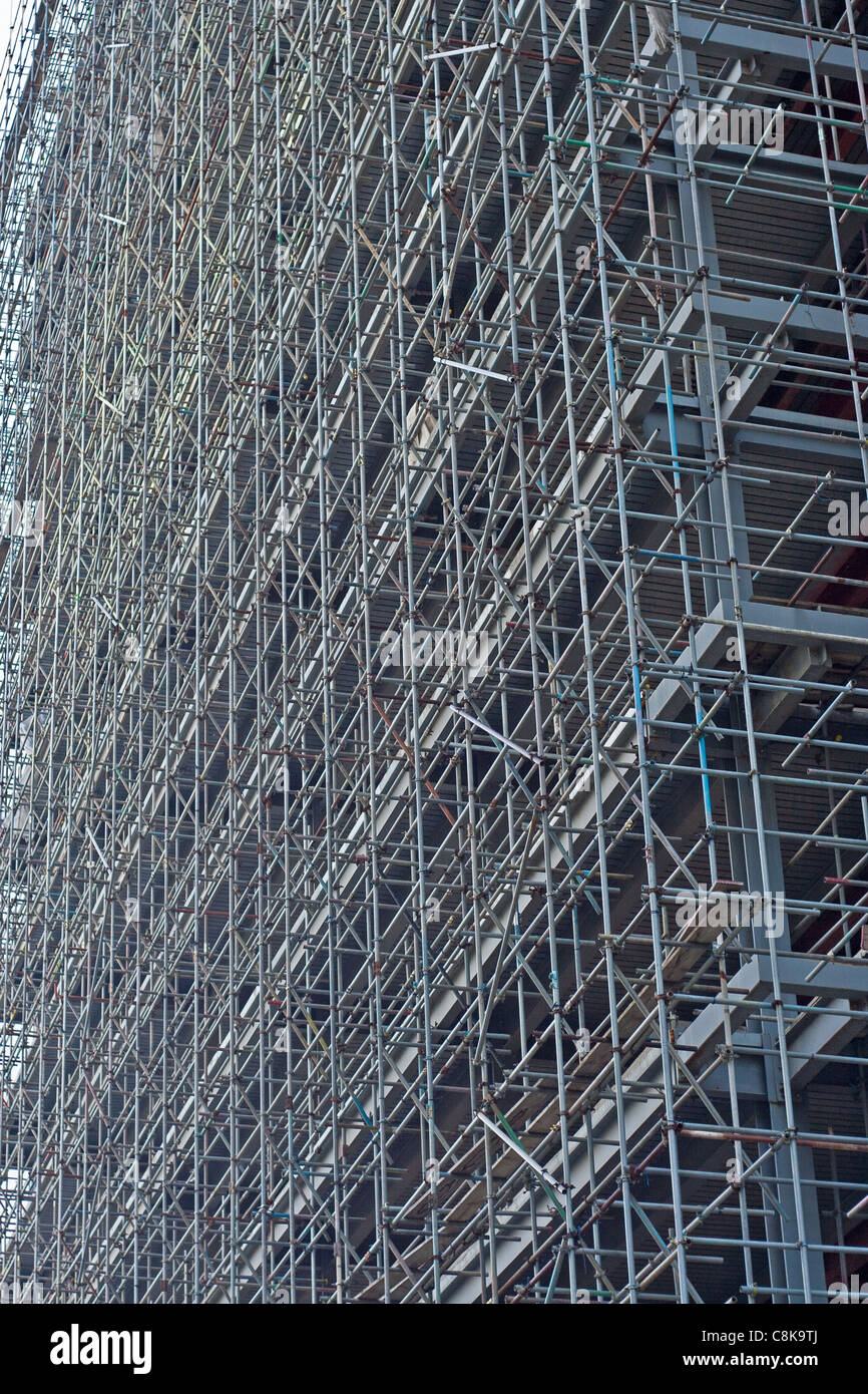 Scaffolding poles hi-res stock photography and images - Alamy