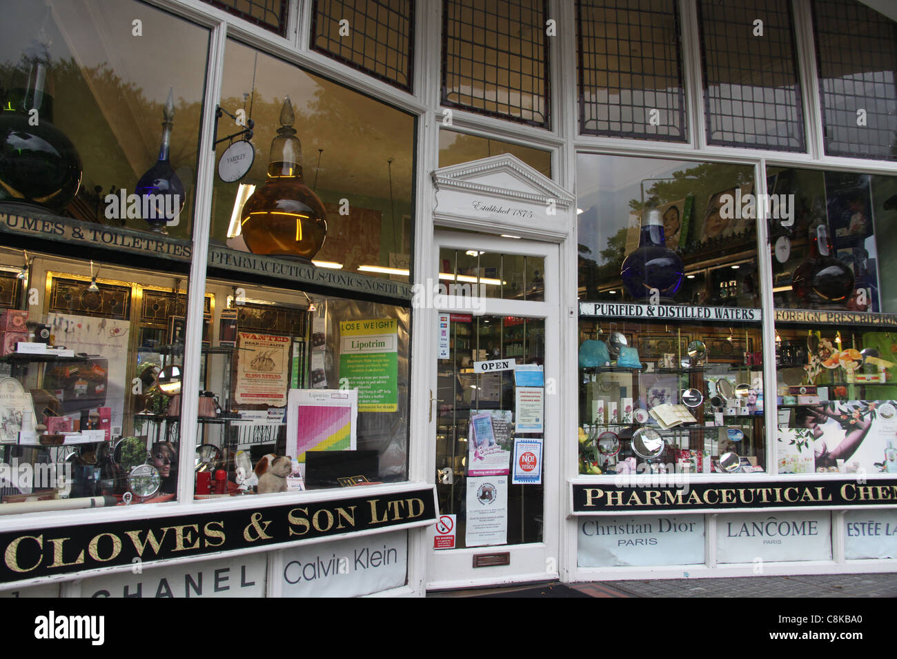 Old chemist's shop hi-res stock photography and images - Alamy