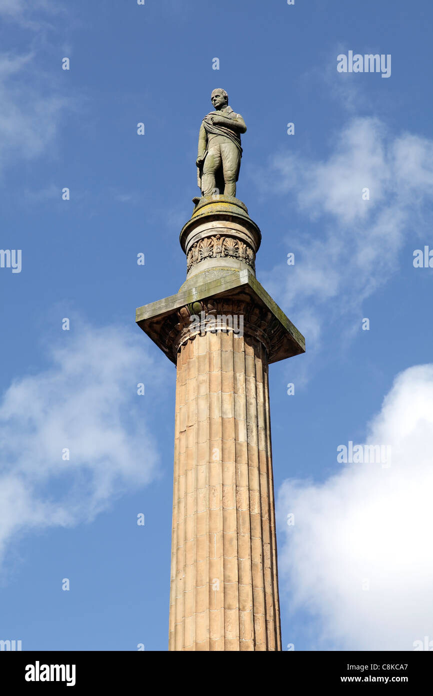 Walter scott statue hi-res stock photography and images - Alamy