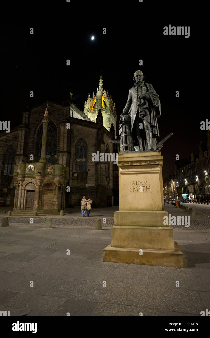 Adam Smith monument in Edinburgh Stock Photo - Alamy